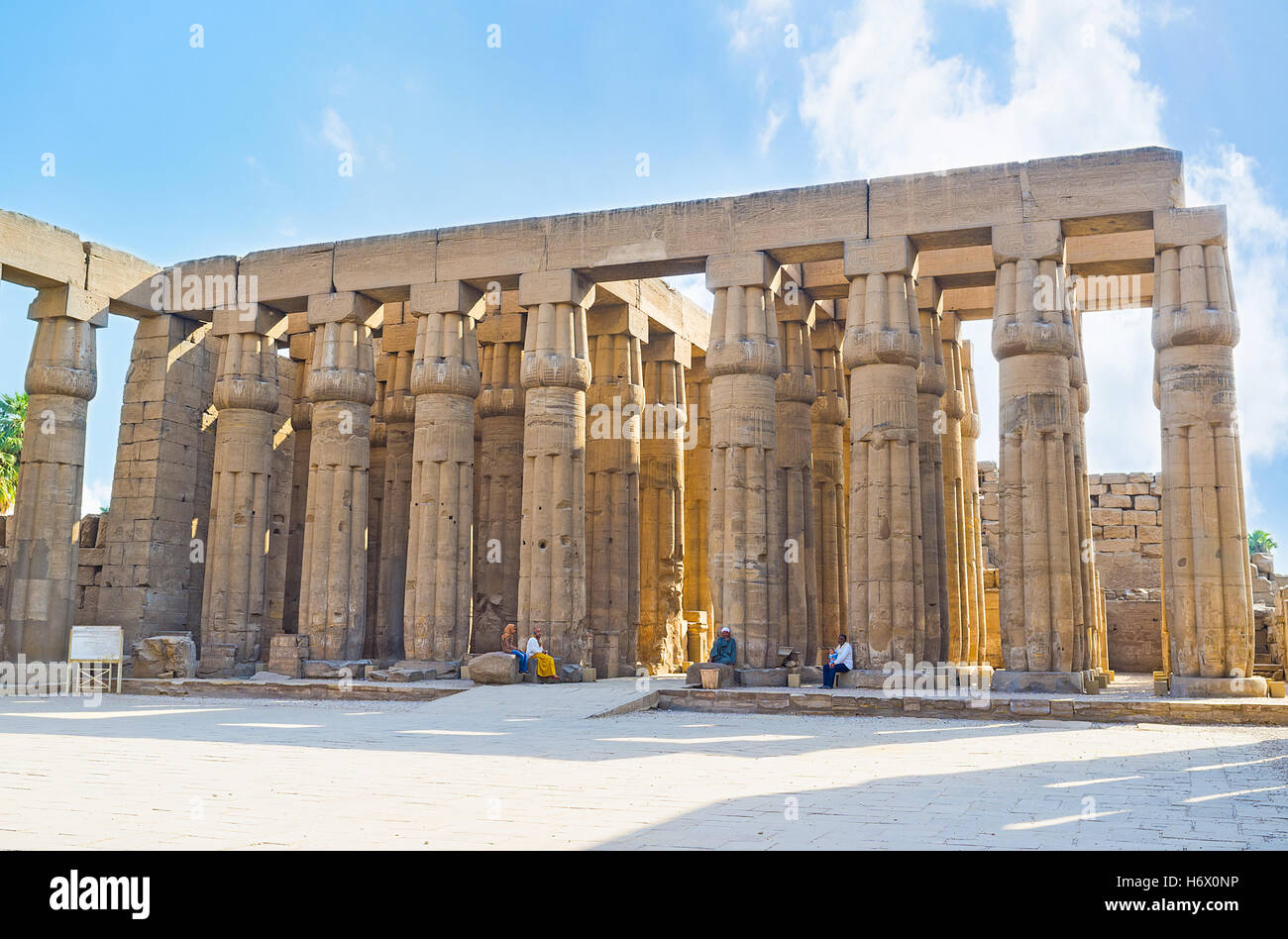 High columns inside luxor hi-res stock photography and images - Alamy