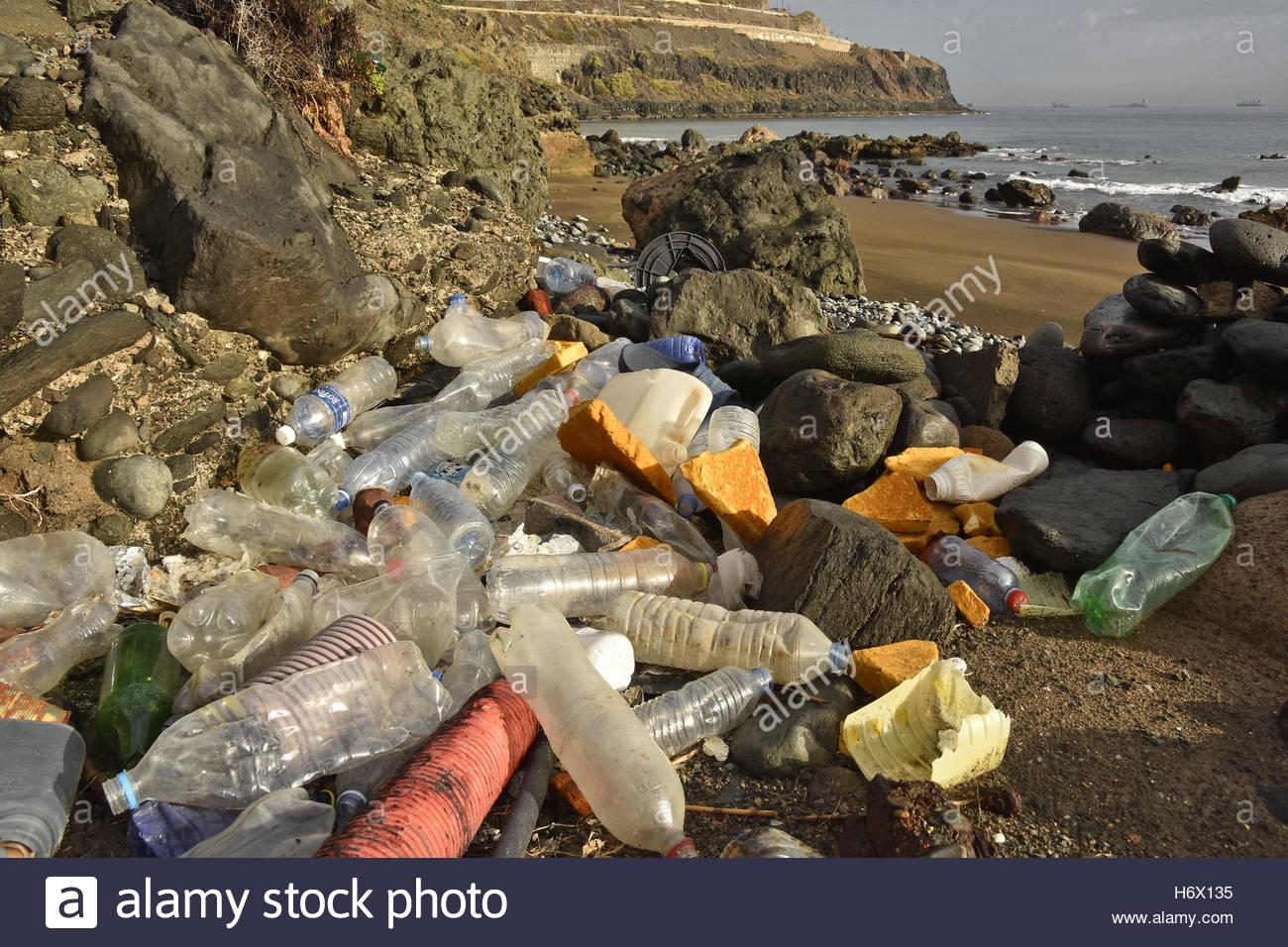 Plastic Bottles Litter High Resolution Stock Photography and Images - Alamy