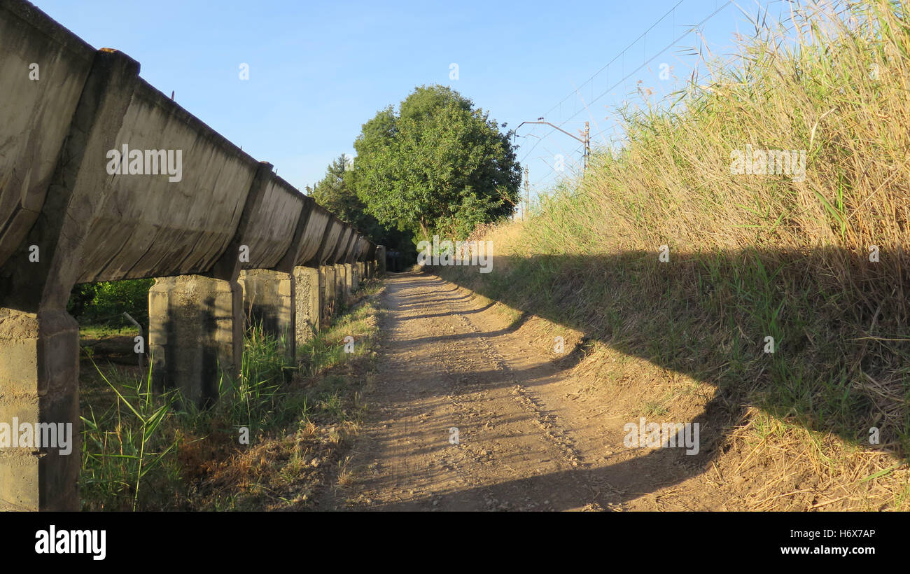 Concrete aqueduct hi-res stock photography and images - Alamy