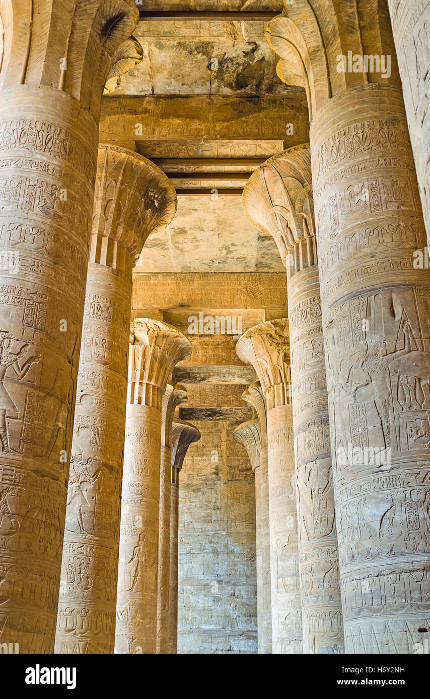 Hypostyle hall edfu temple edfu hi-res stock photography and images - Alamy