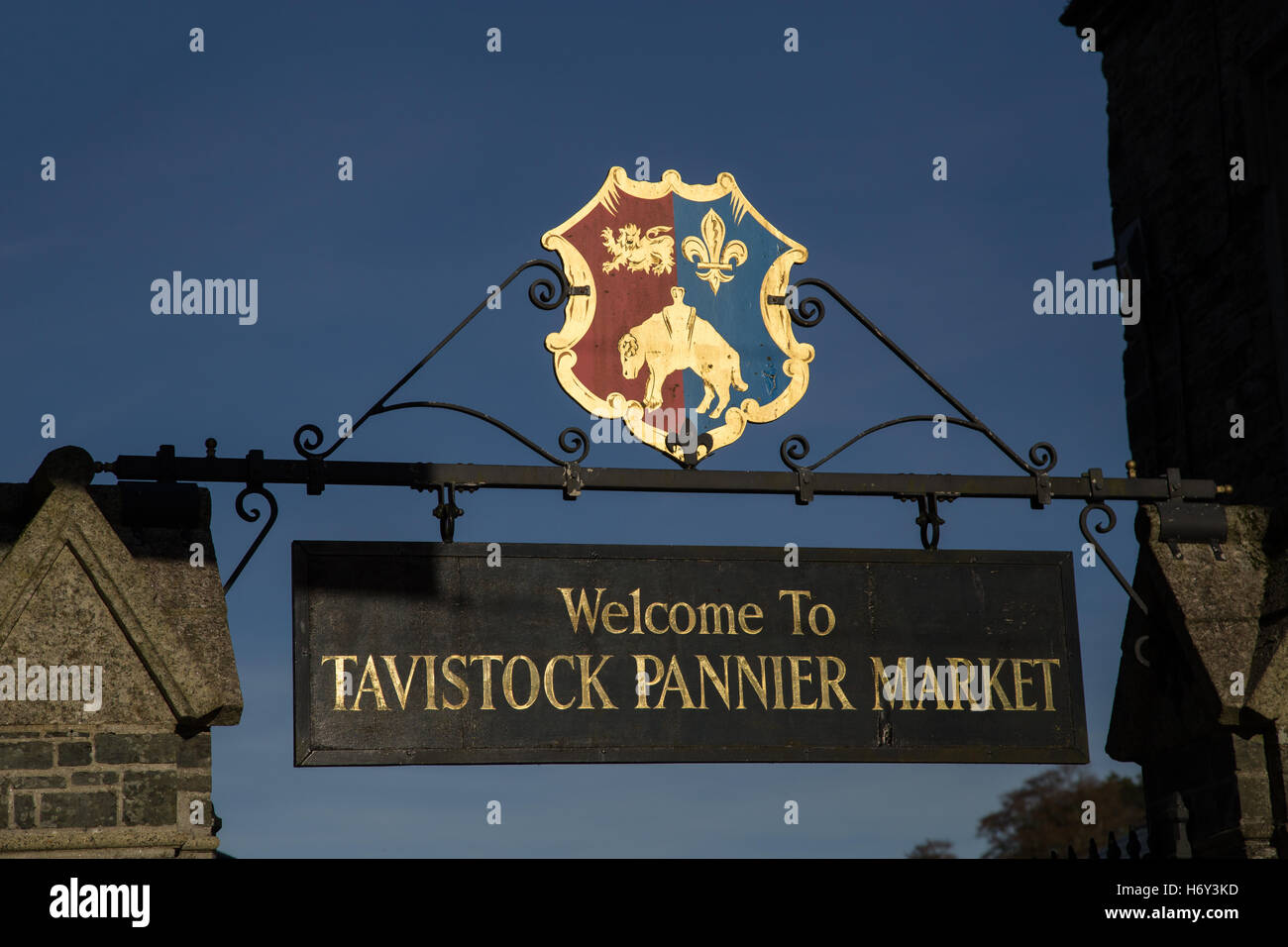 Tavistock sign hi-res stock photography and images - Alamy