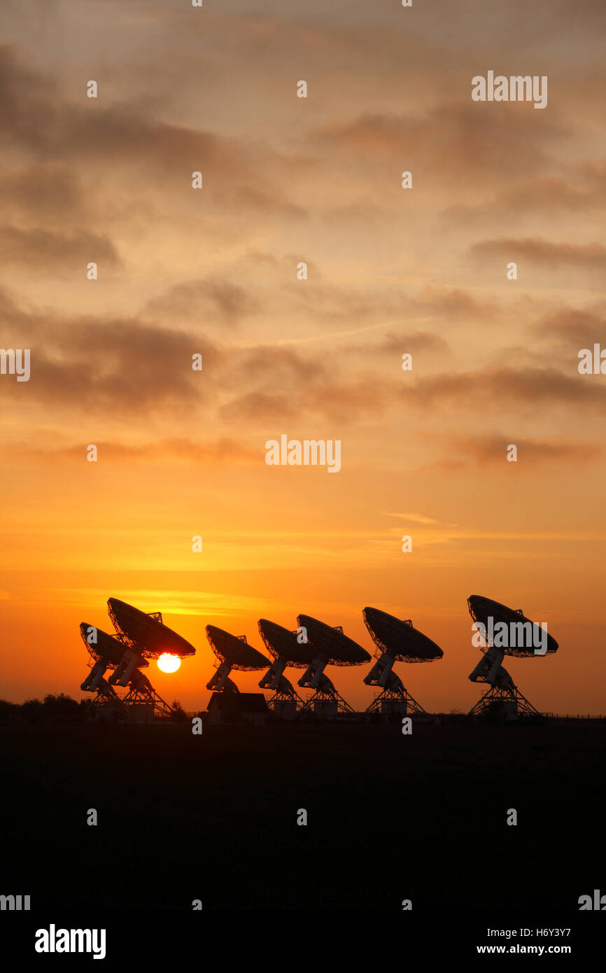 The Arcminute microkelvin imager array at The Mullard Radio Observatory ...