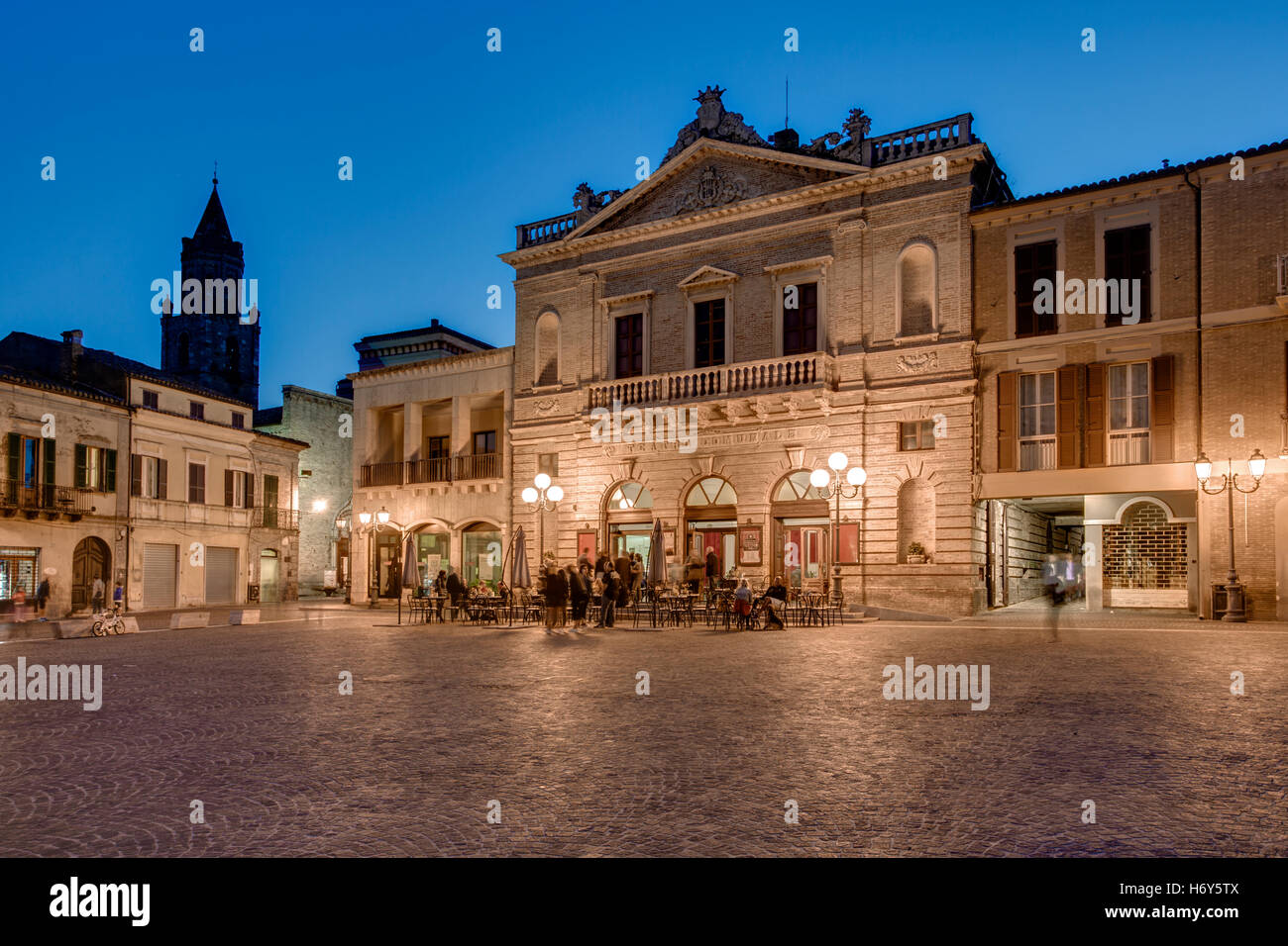 Atri italy hi-res stock photography and images - Alamy