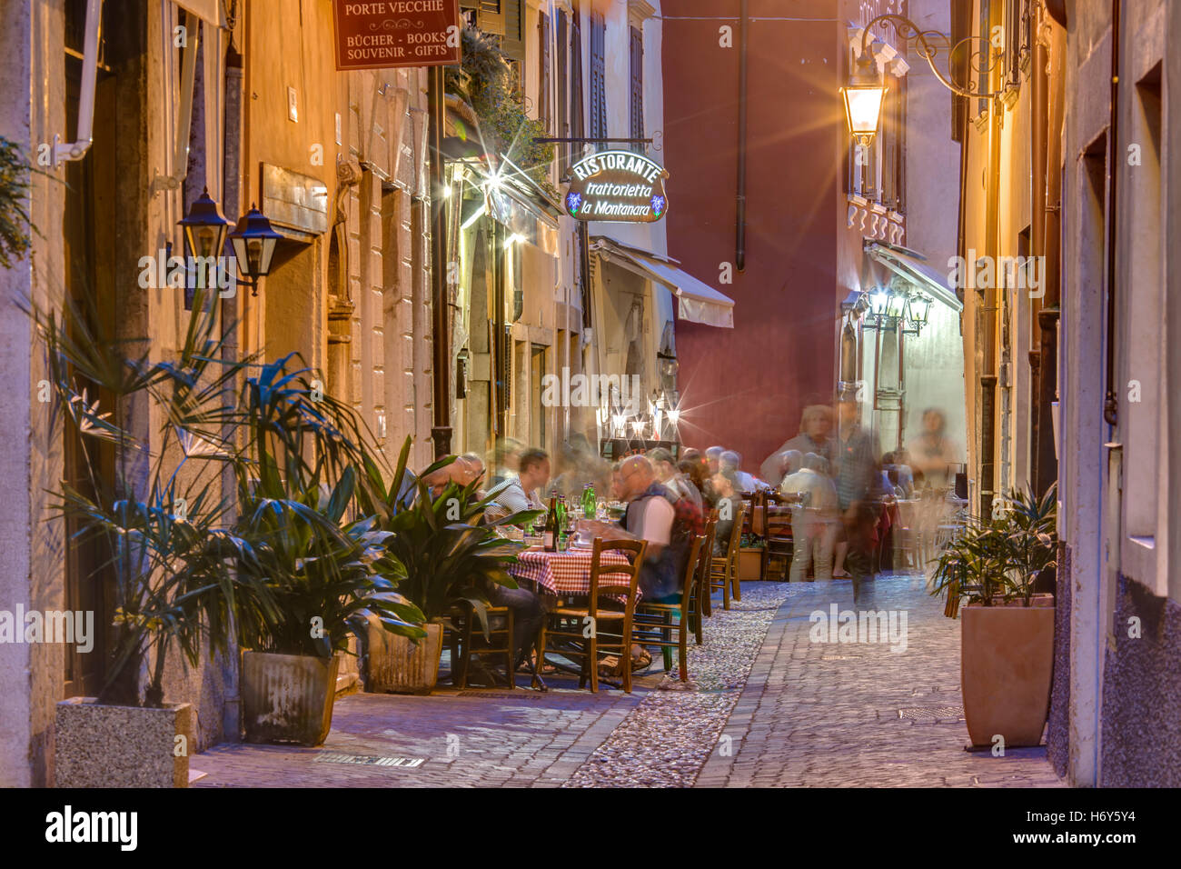 Riva ristorante hi-res stock photography and images - Alamy