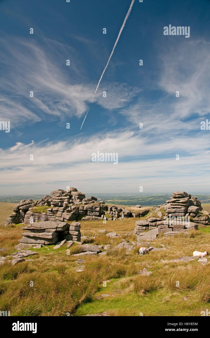 Impressive moorland scenery at Great Mis Tor on Dartmoor Stock Photo ...