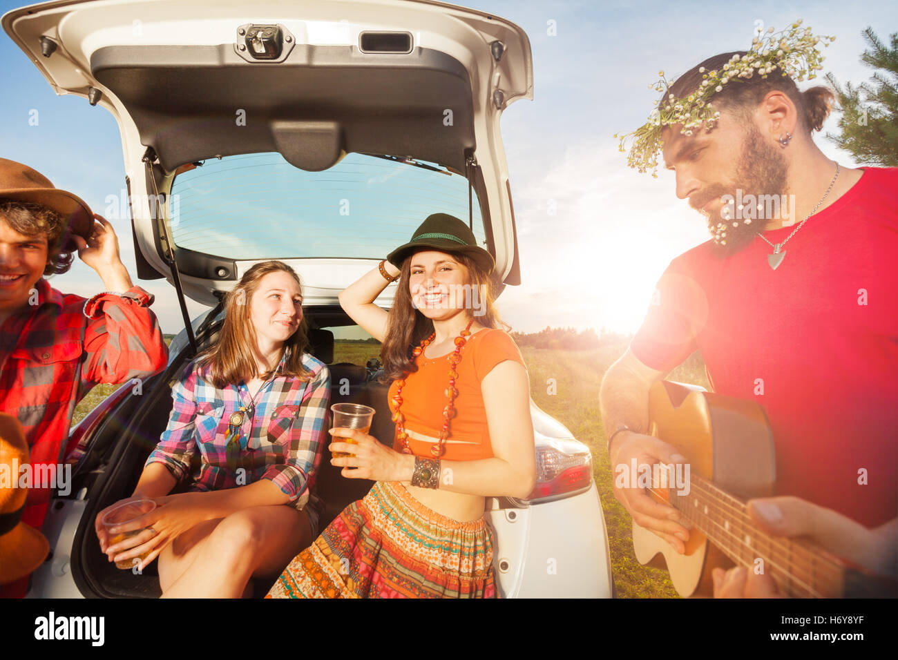 Young people having fun during a summer car trip Stock Photo - Alamy