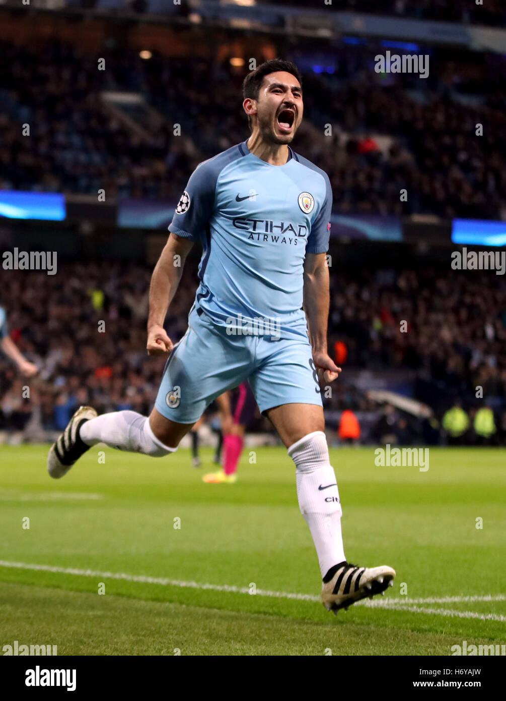 Gundogan barcelona etihad hi-res stock photography and images - Alamy