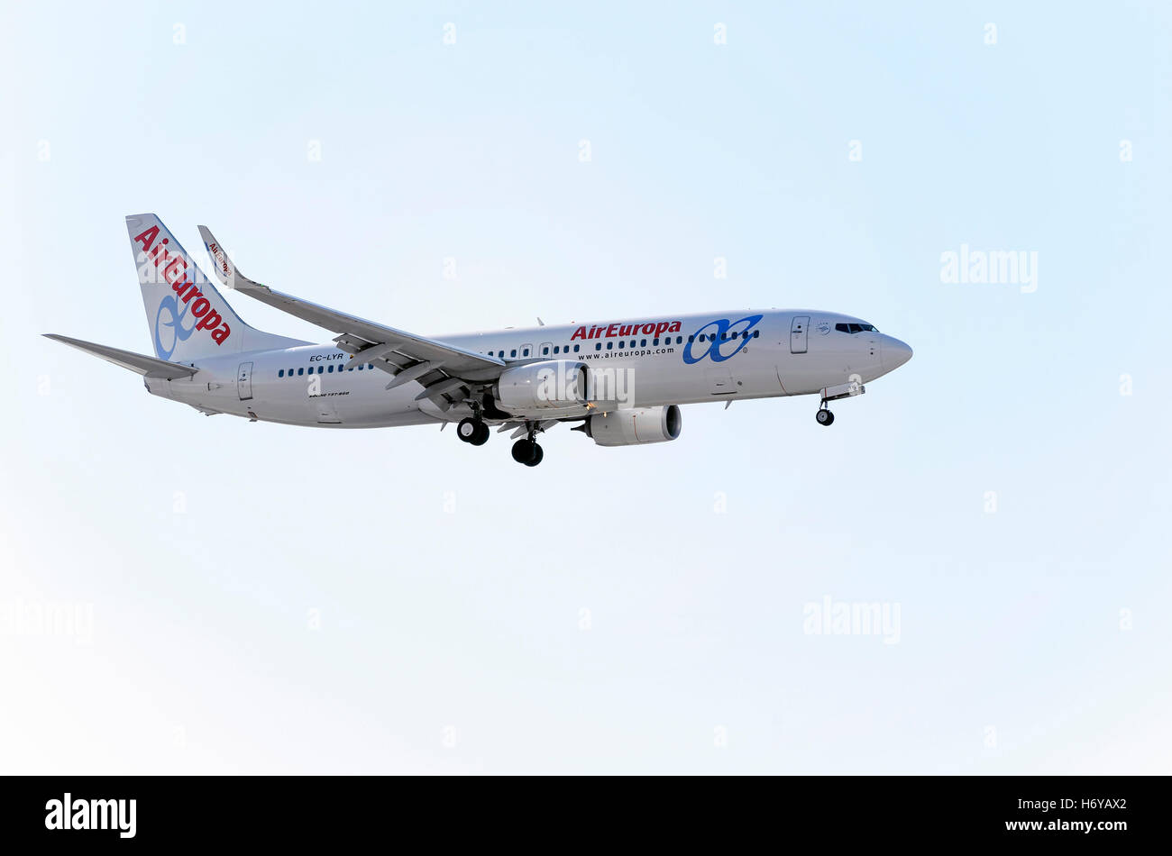 Side view 737 hi-res stock photography and images - Alamy