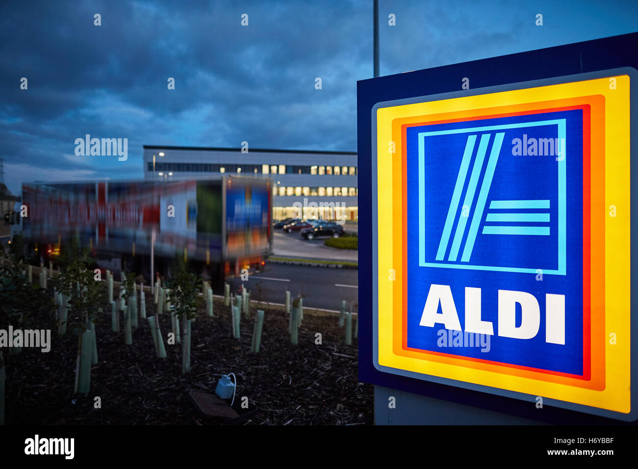 Aldi distribution warehouse hi-res stock photography and images - Alamy