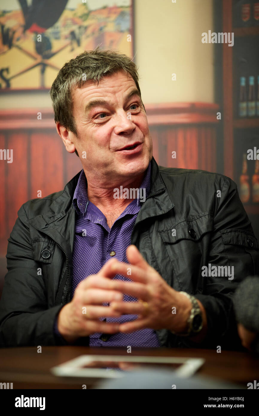 actor Richard Hawley who plays Johnny Connor Coronation street ...