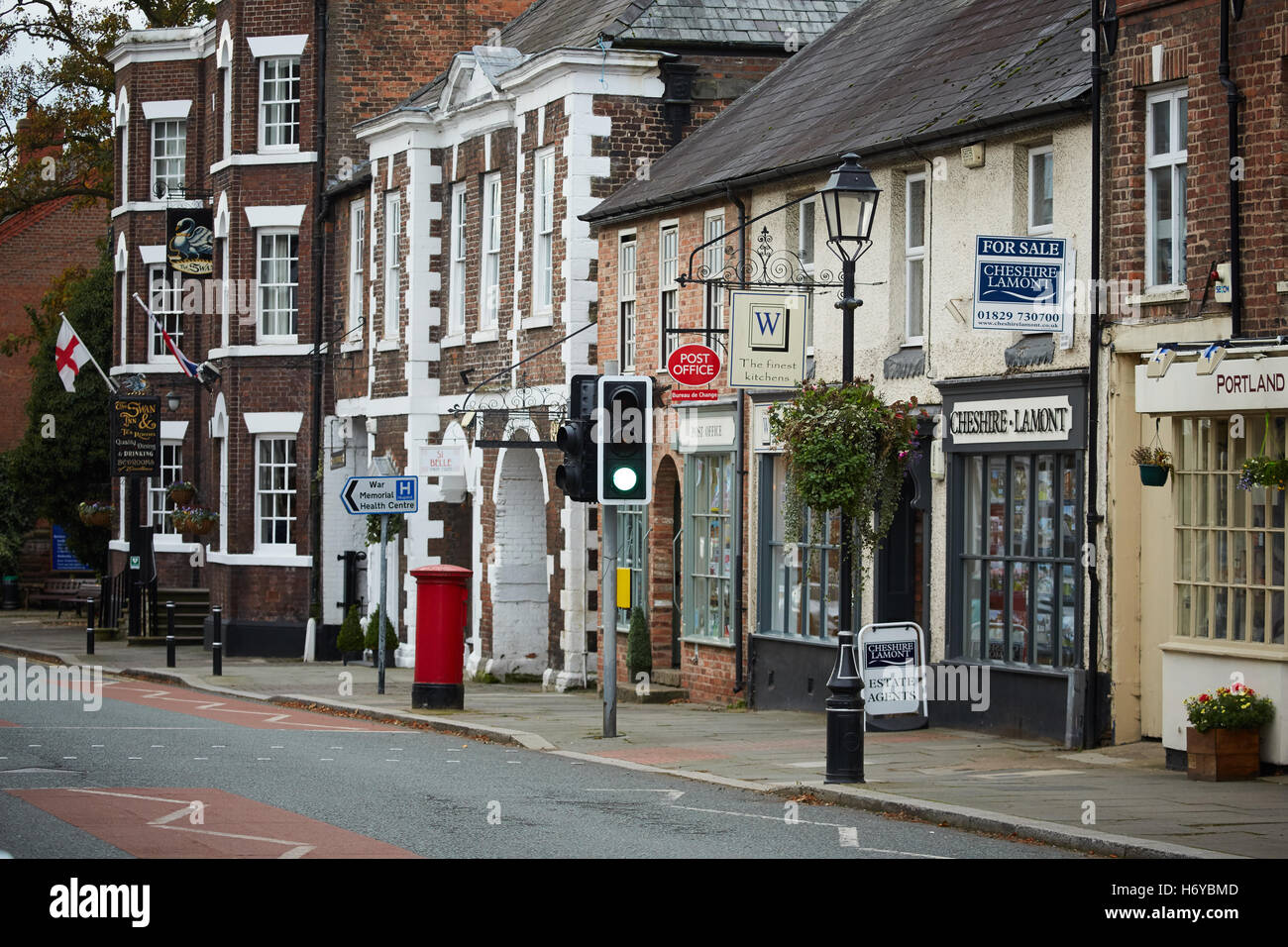Tarporley village pretty Cheshire Stock Photo - Alamy