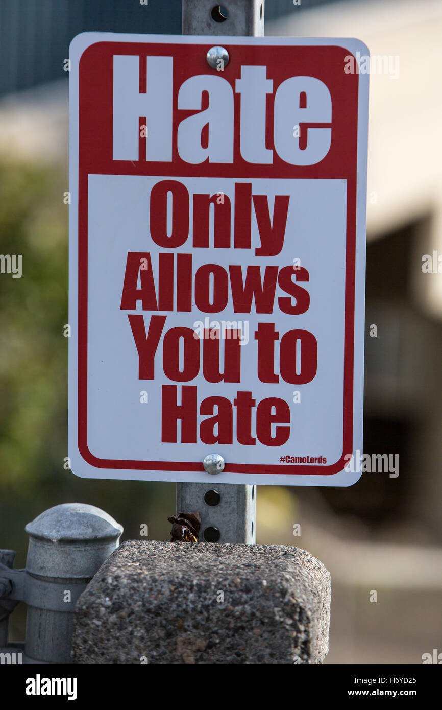 Hate warning sign hi-res stock photography and images - Alamy