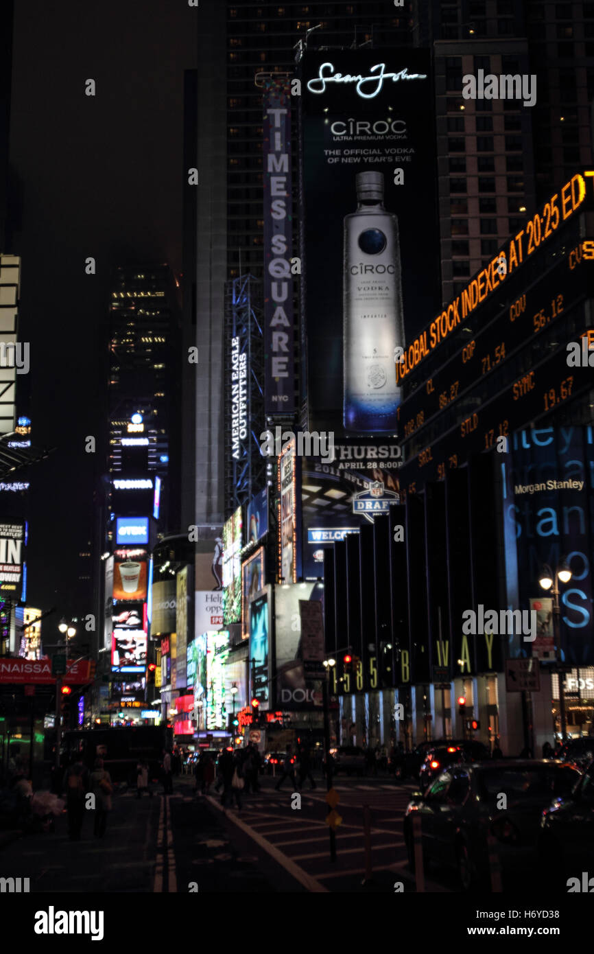New york new year's eve time square hi-res stock photography and images ...