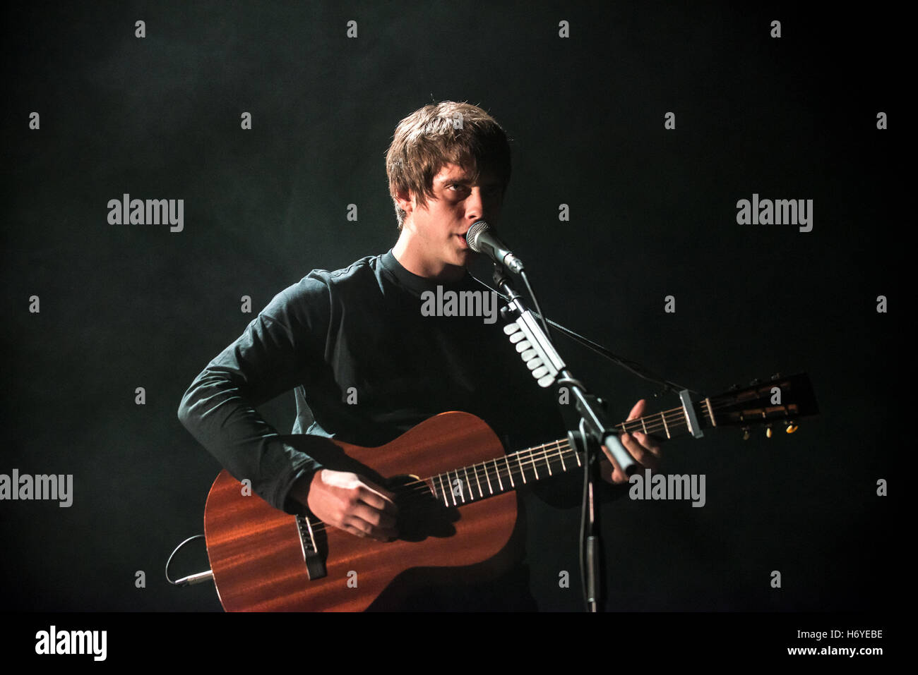 London, UK. 01st Nov, 2016. British singer Jake Bugg (Jake Edwin ...