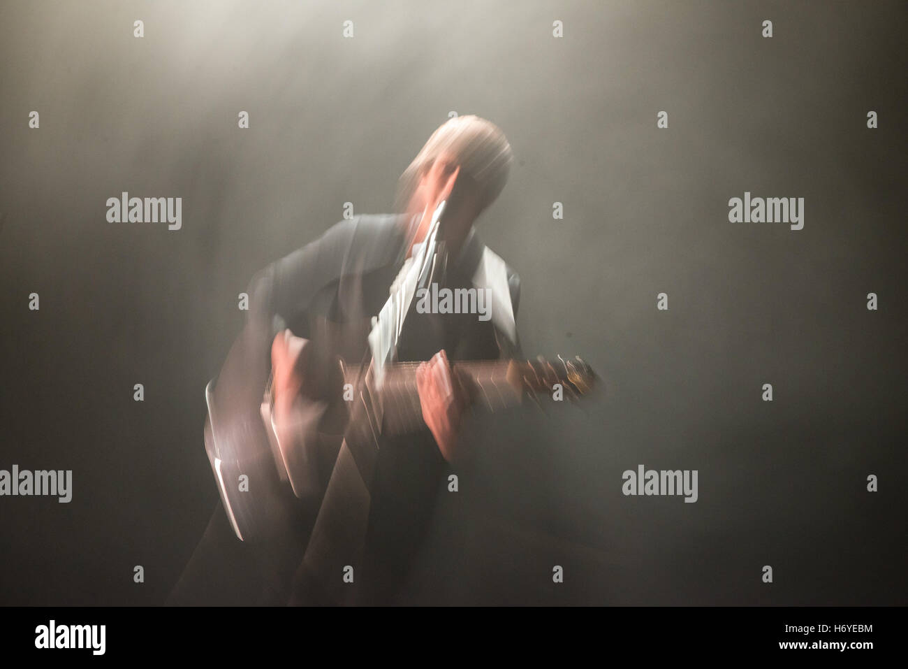 London, UK. 01st Nov, 2016. British singer Jake Bugg (Jake Edwin ...