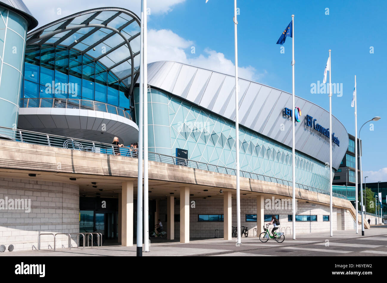 Convention and conference centers hi-res stock photography and images ...