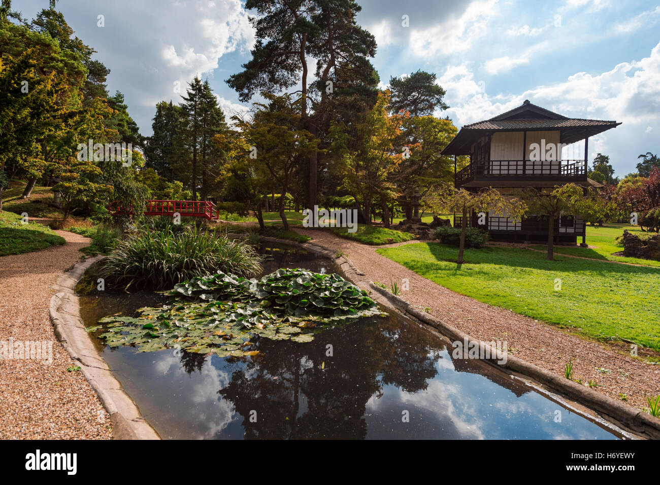 Japanese house and gardens, Fanhams Hall, Ware Stock Photo - Alamy