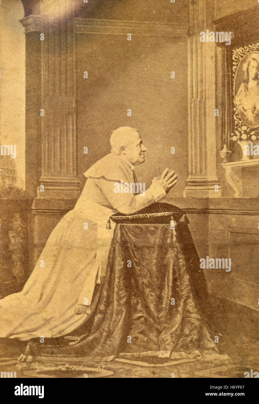 Pope Pius IX in prayer, Vatican Stock Photo - Alamy