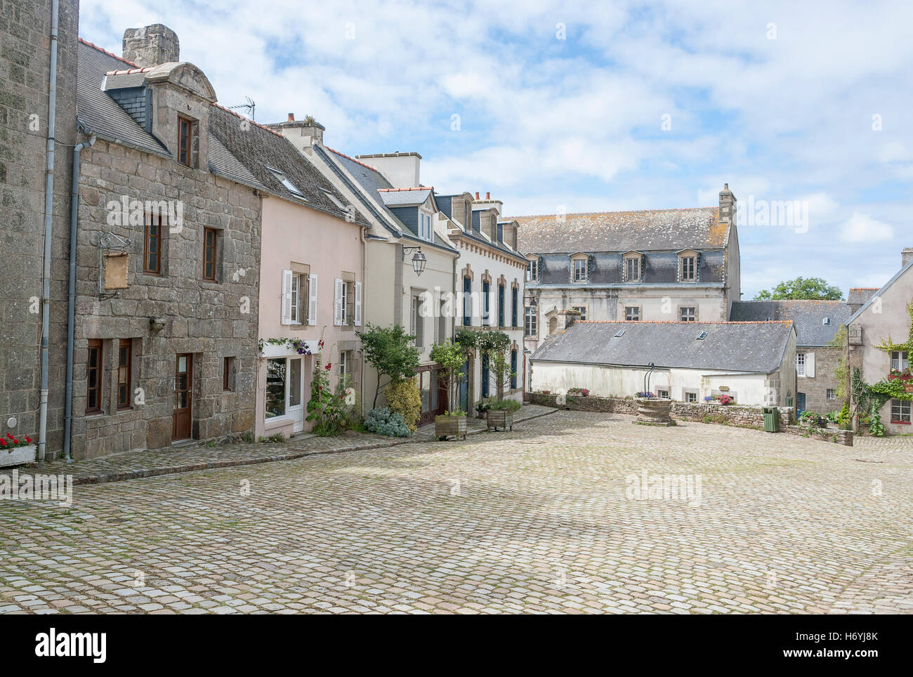 Pont croix france hi-res stock photography and images - Alamy