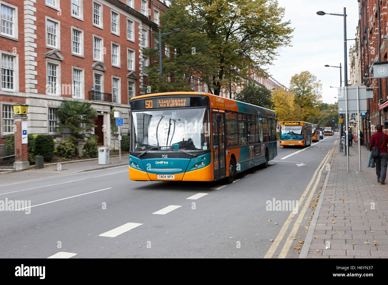 Cardiff bus hi-res stock photography and images - Alamy