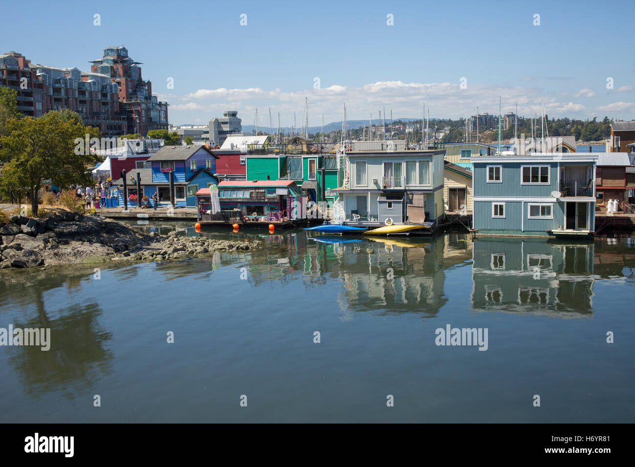 Houseboats in victoria british hi-res stock photography and images - Alamy