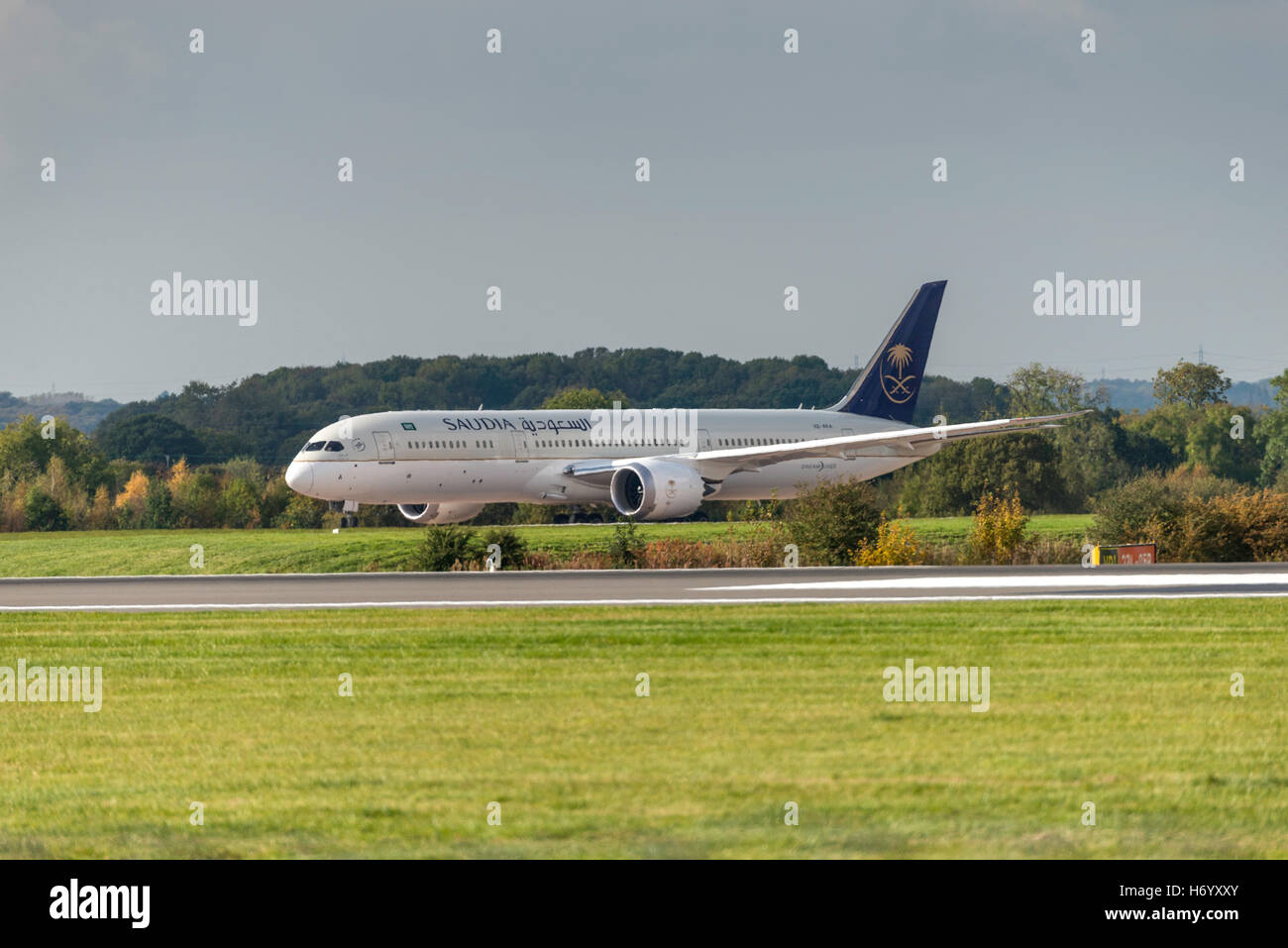 HZ-ARA Boeing 787-9 Dreamliner Saudi Arabian Airlines.departure ...