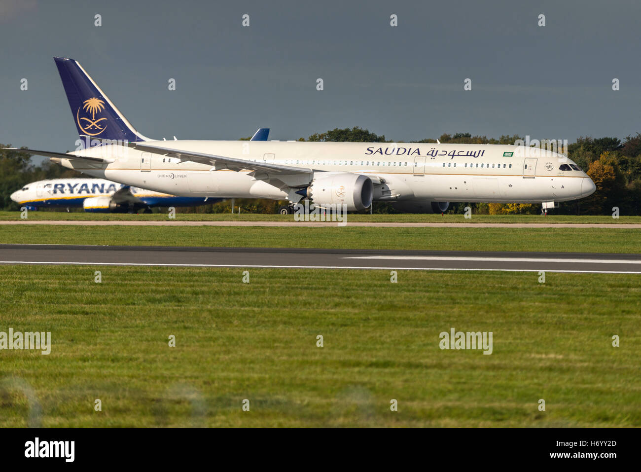 HZ-ARA Boeing 787-9 Dreamliner Saudi Arabian Airlines.departure ...