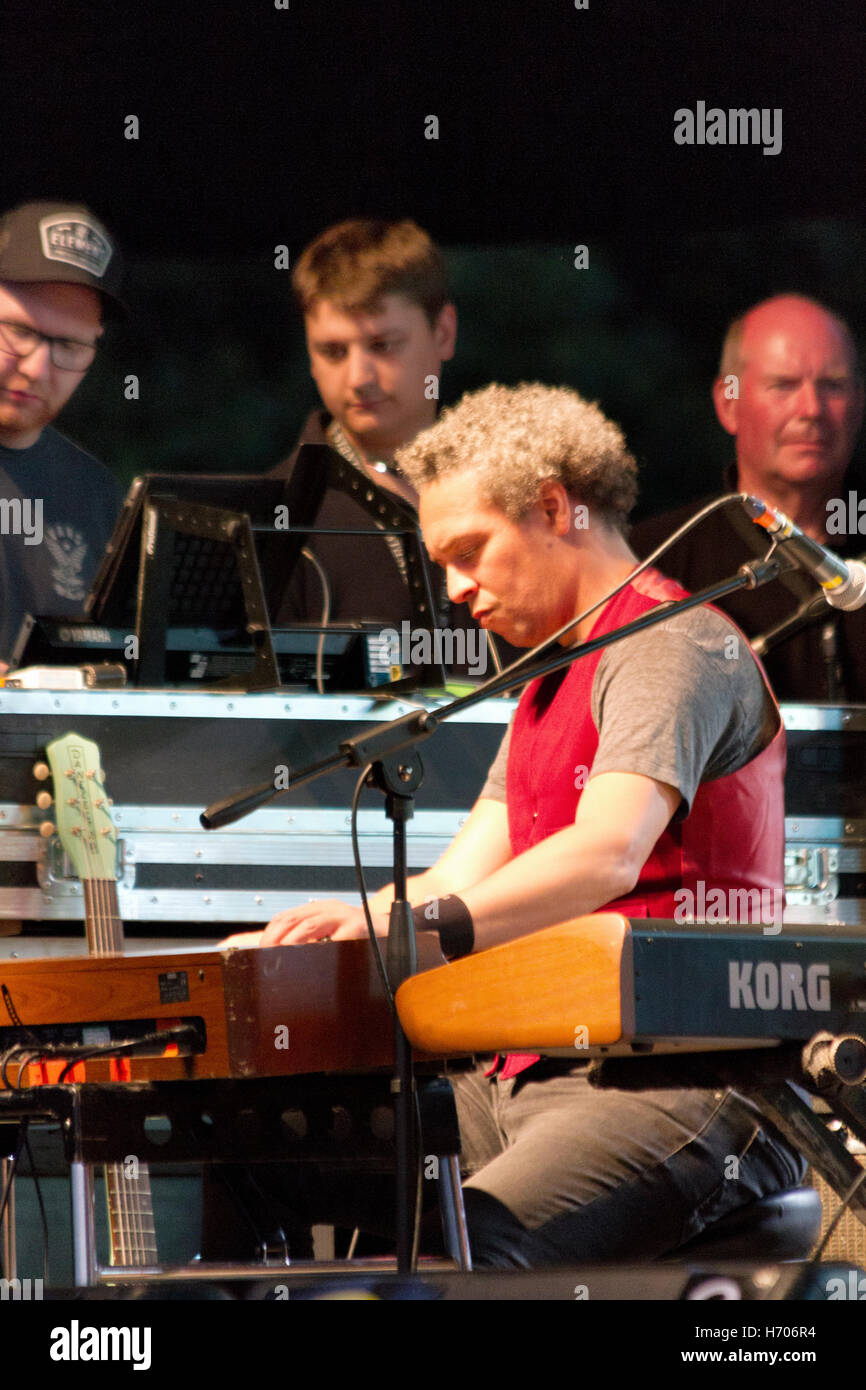 Reef the band hi-res stock photography and images - Alamy