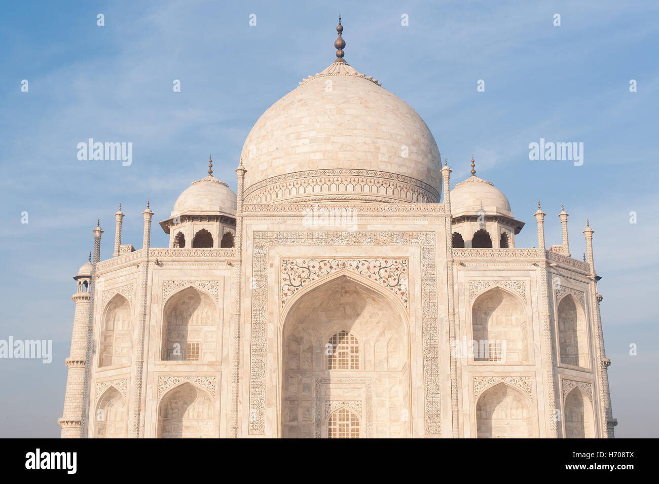 Colors of taj hi-res stock photography and images - Alamy