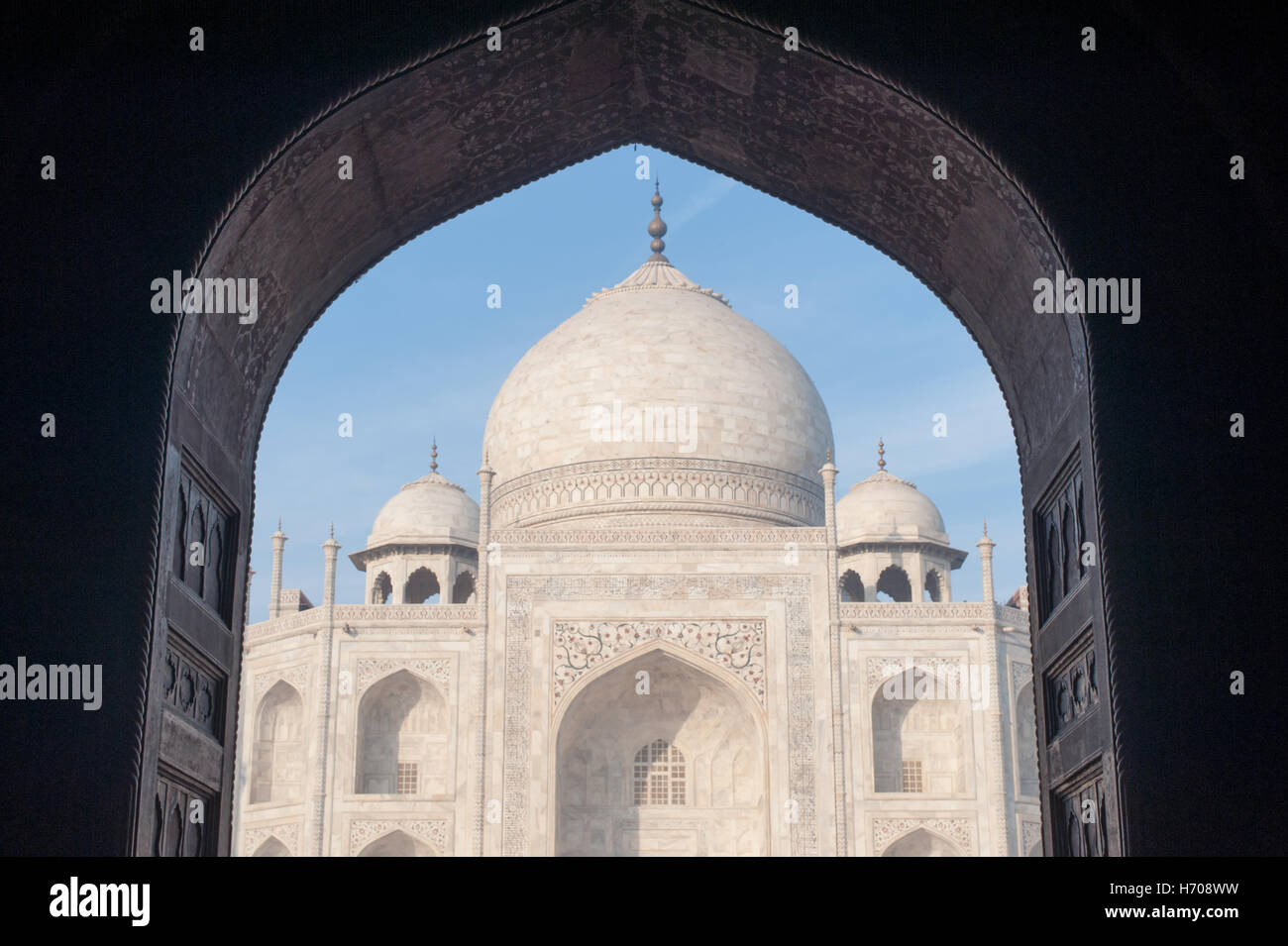 Colors of taj hi-res stock photography and images - Alamy