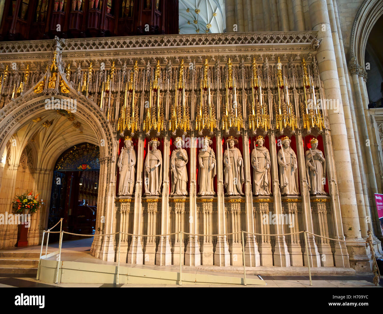 Quire Screen with statues of kings of England, York Minster, England ...