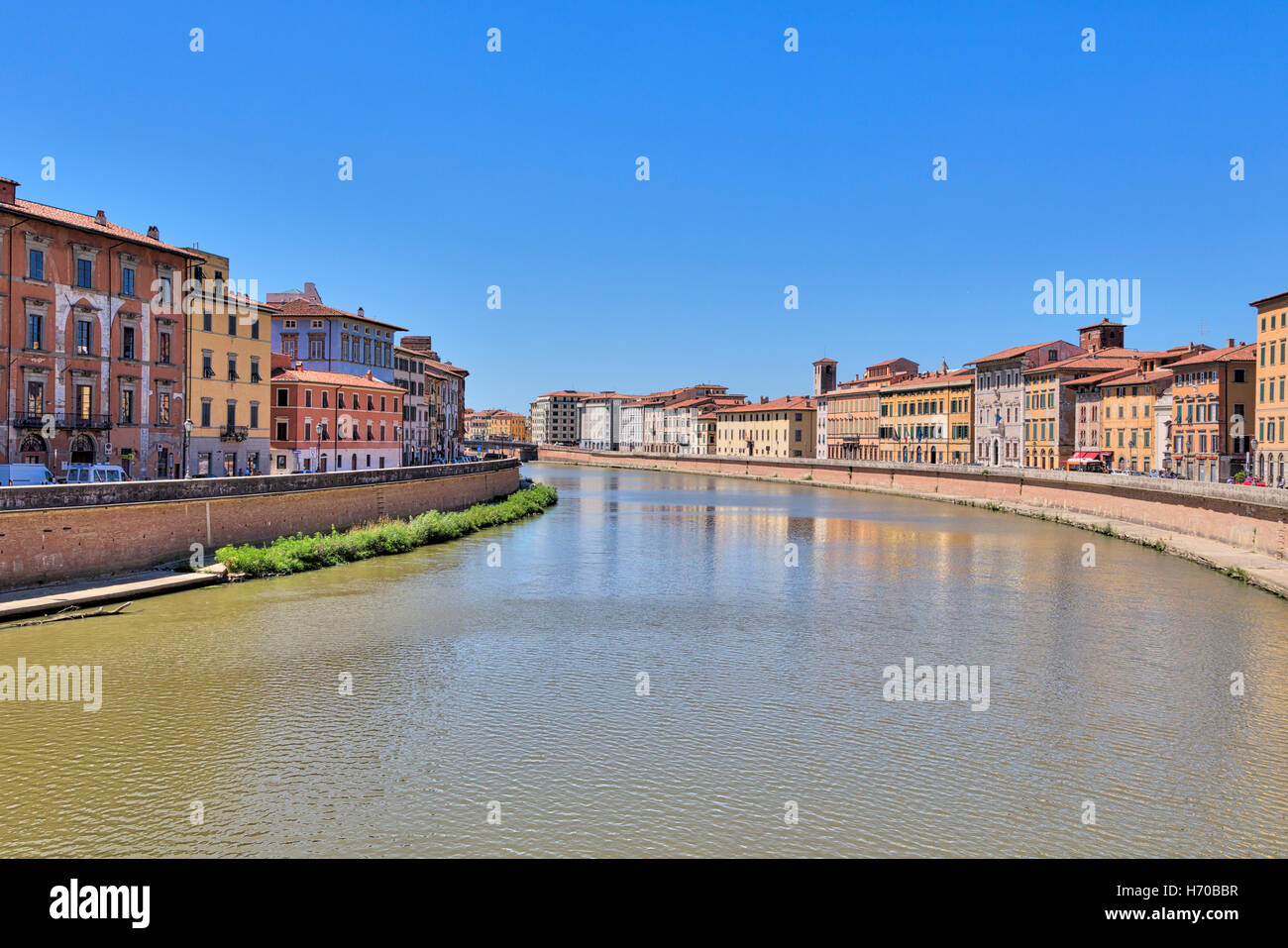 The river Arno in Pisa, Italy Stock Photo - Alamy