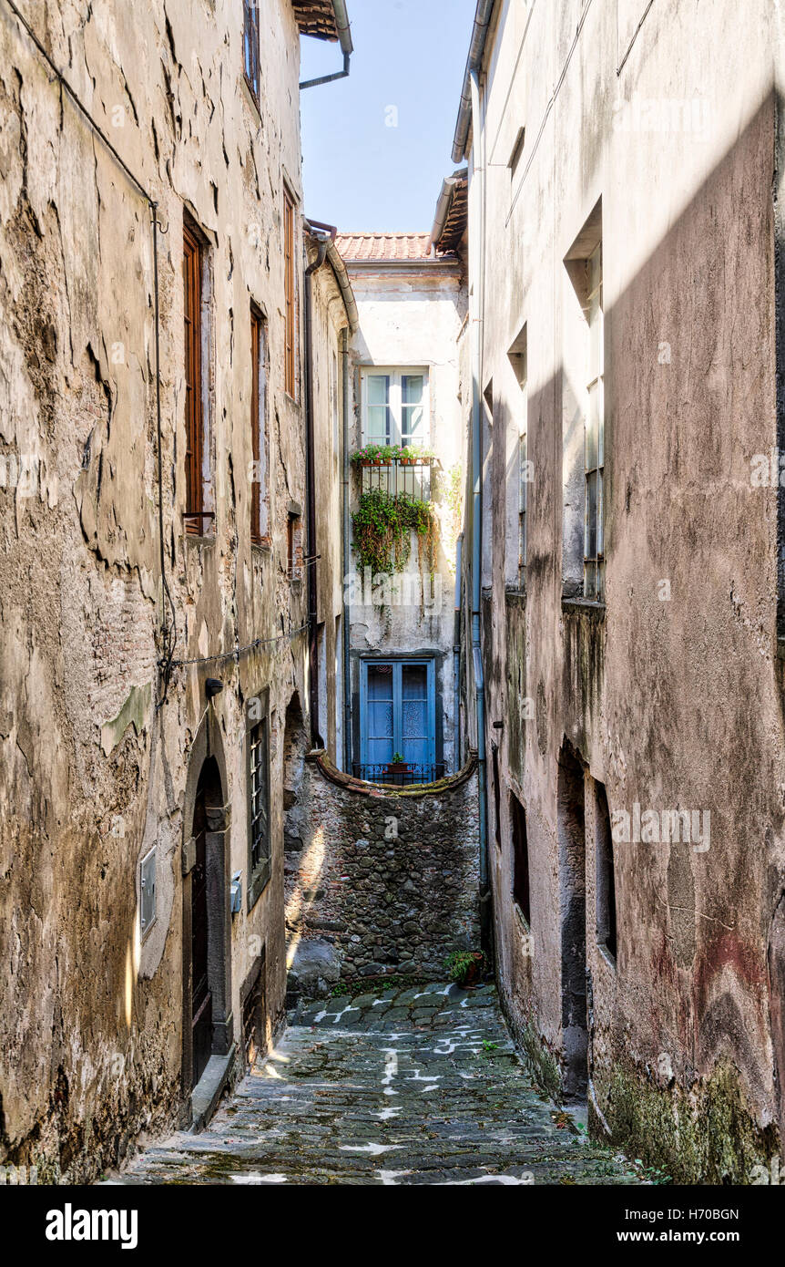 HDR shot of a small alley in an italian village Stock Photo - Alamy