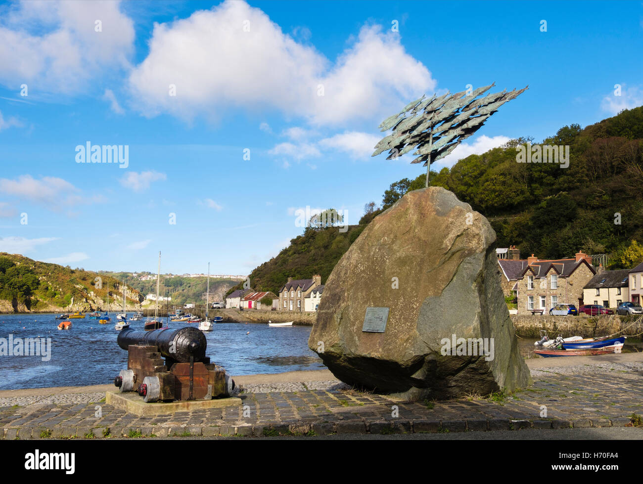 Fishguard wales hi-res stock photography and images - Alamy