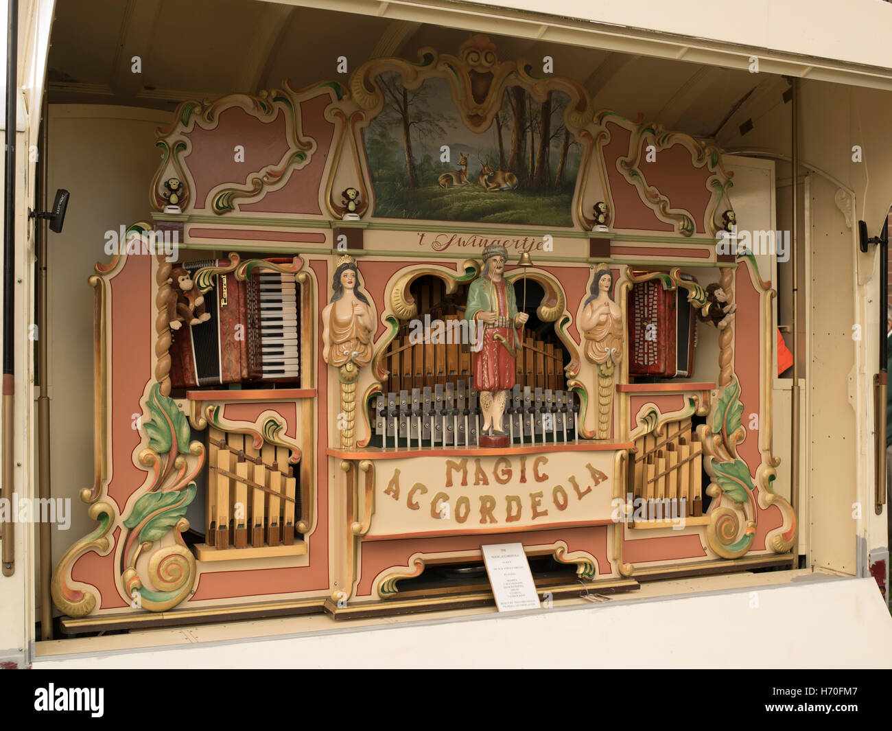 Street fairs hi-res stock photography and images - Alamy