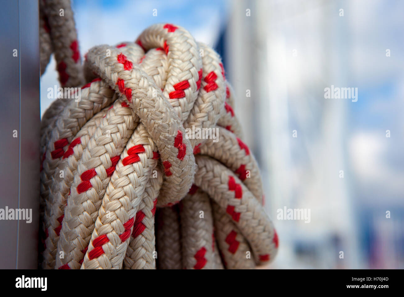 Nautical rigging hi-res stock photography and images - Alamy