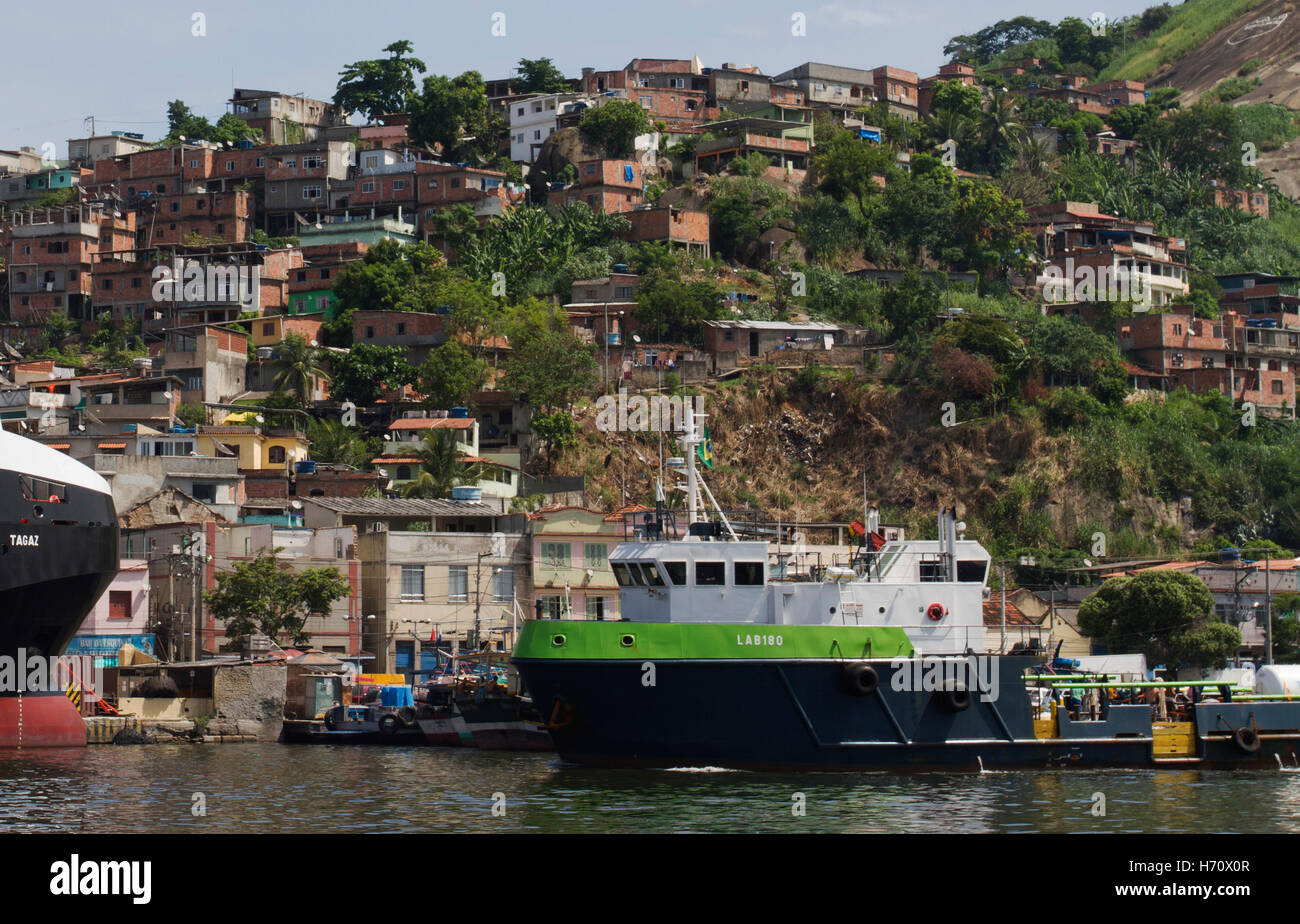 Tug boat in port Stock Photo - Alamy