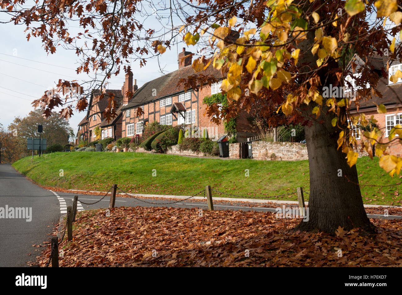 Stoneleigh village in autumn, Warwickshire, England, UK Stock Photo - Alamy