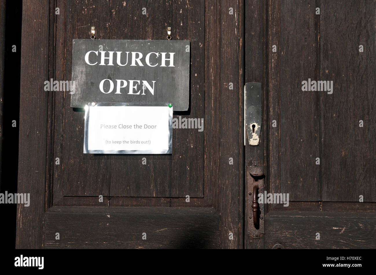 Church open sign hi-res stock photography and images - Alamy