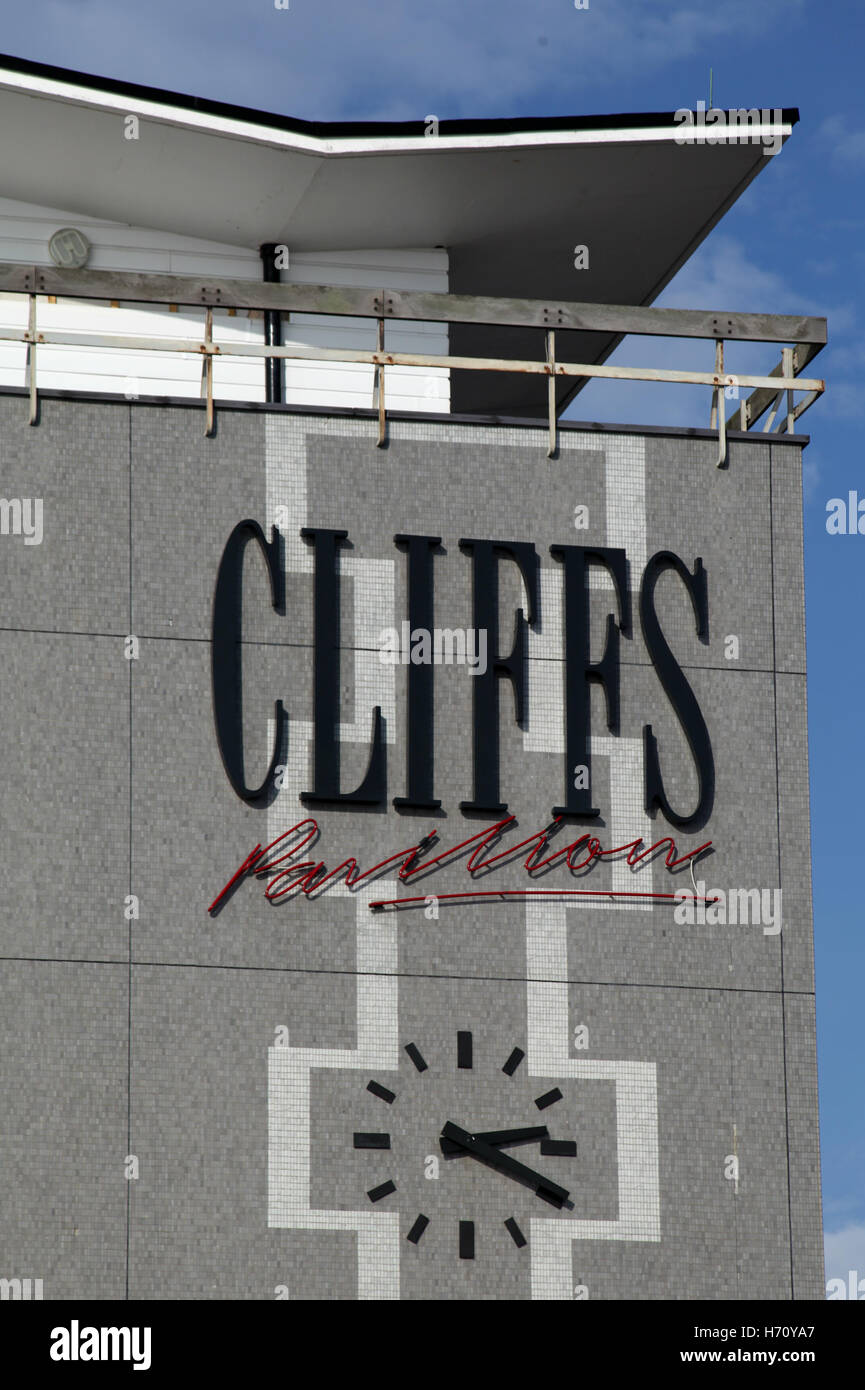 Cliffs pavilion hi-res stock photography and images - Alamy