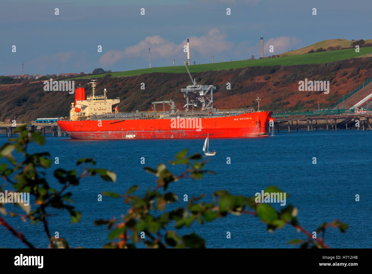 Oil tanker unloading oil jetty hi-res stock photography and images - Alamy