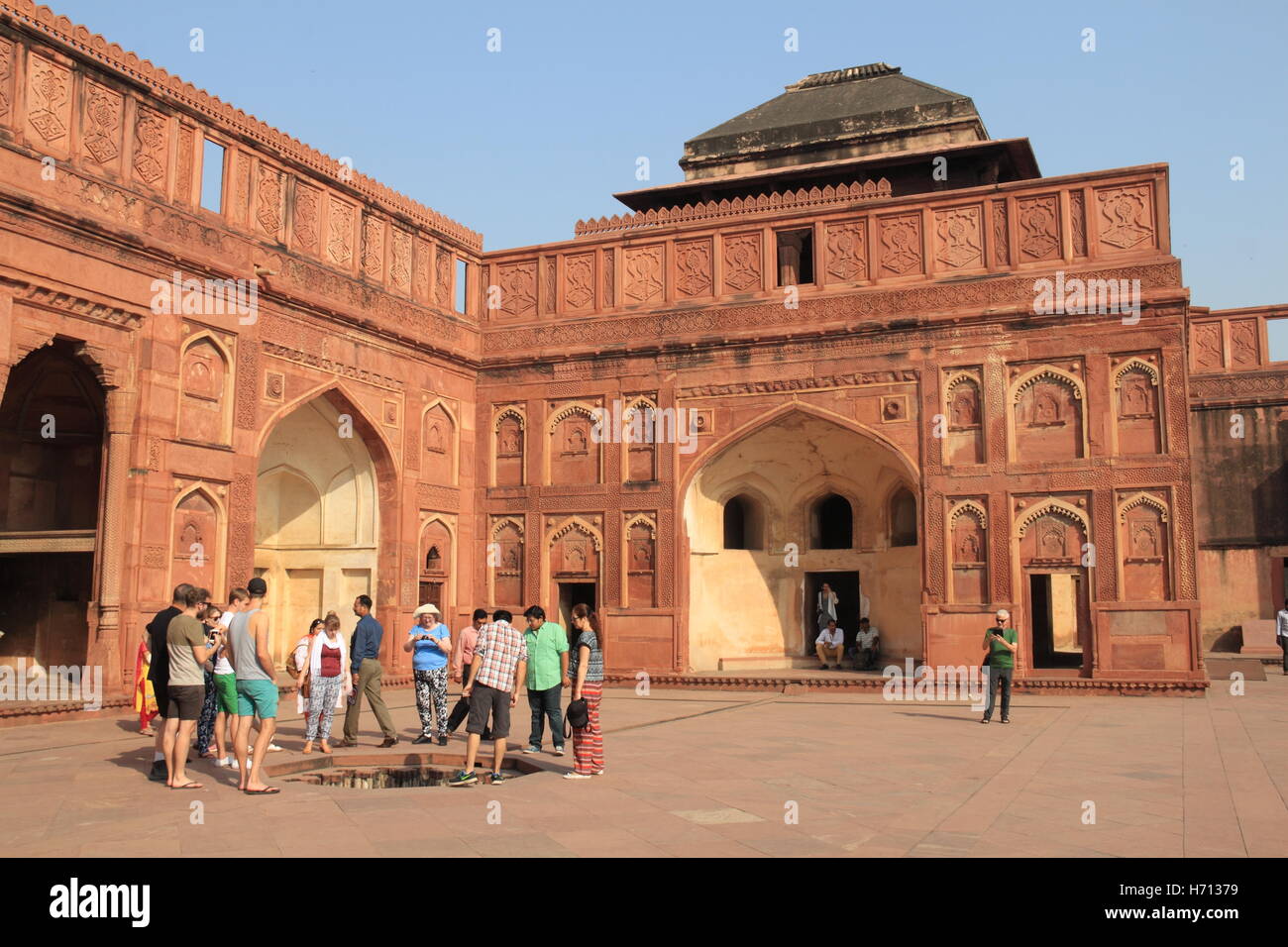 Jahangir Mahal, Agra Fort, Rakabganj, Agra, Uttar Pradesh, India ...