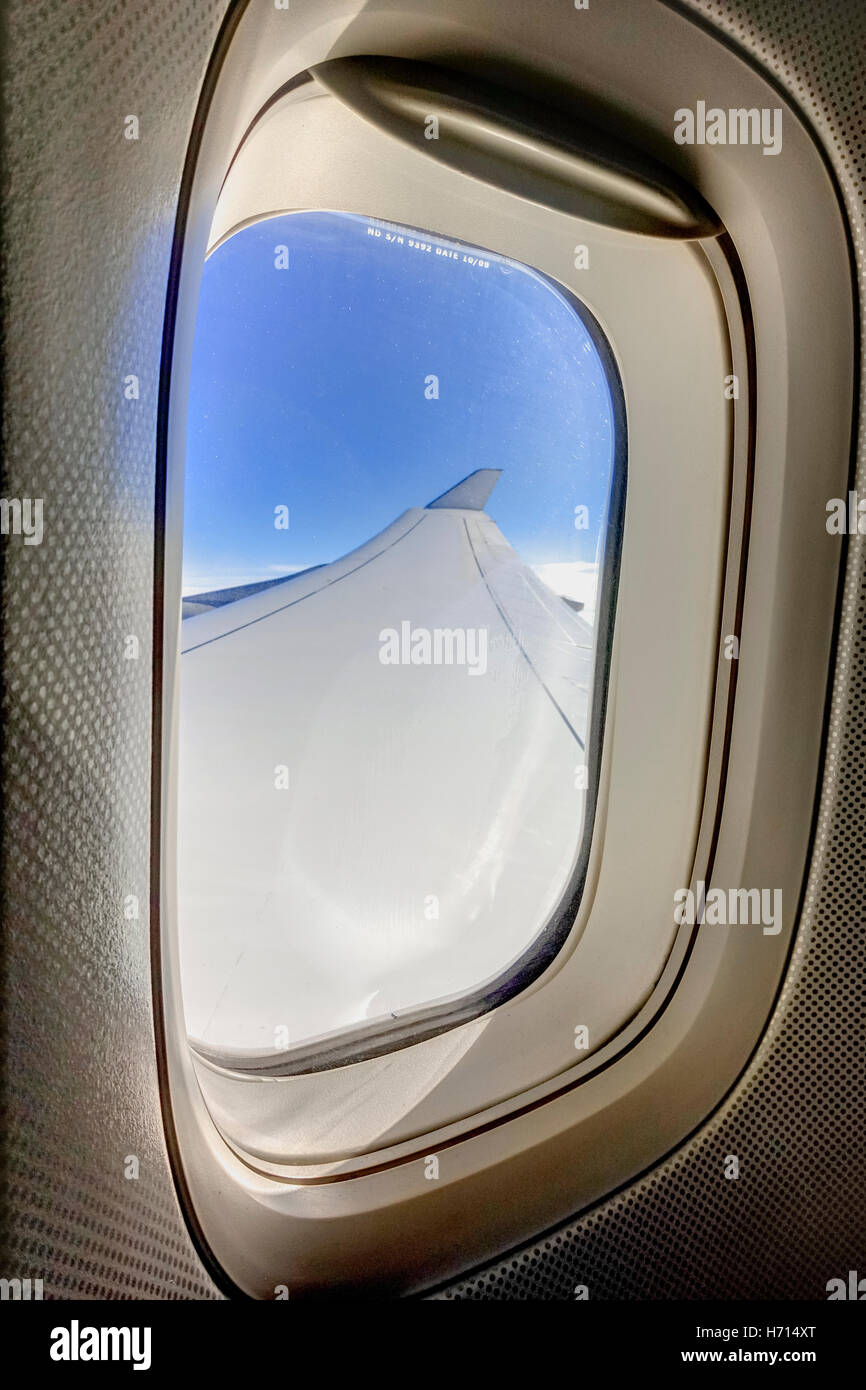 Airplane Window 747 Stock Photo - Alamy