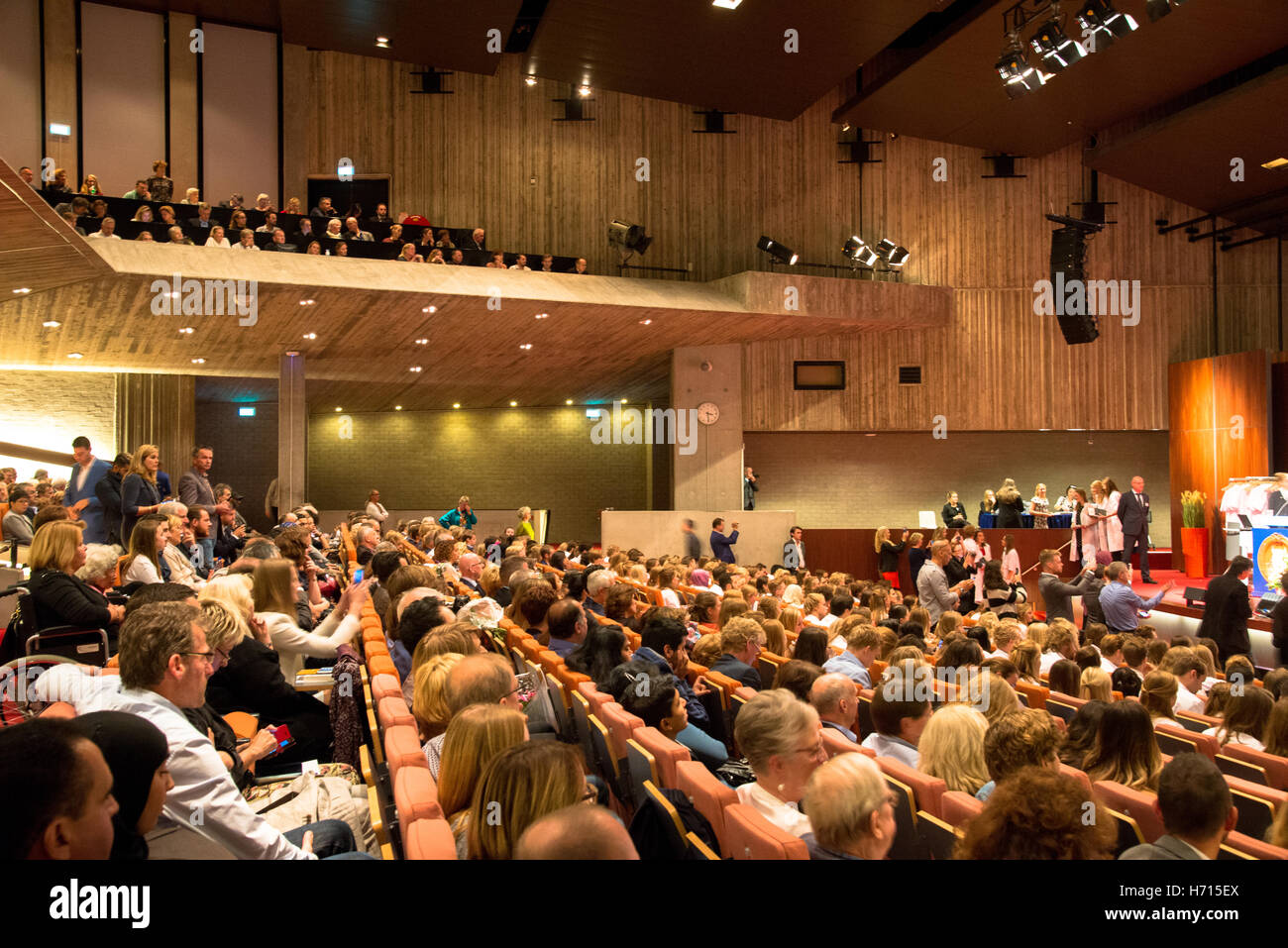 University students lecture hall hi-res stock photography and images ...