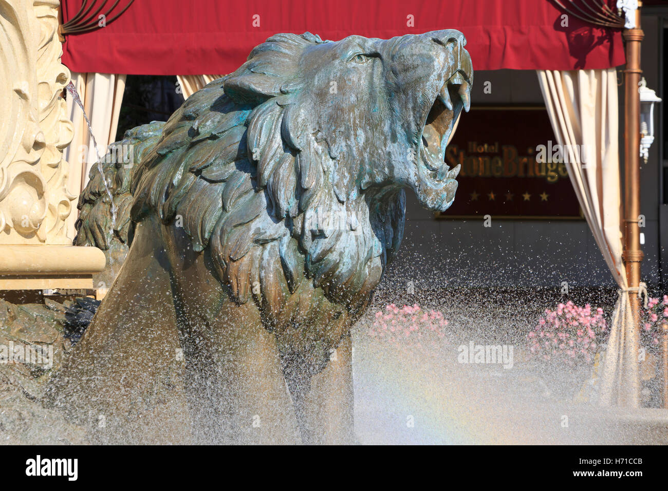Lion Fountain outside the entrance of the 5-star Stone Bridge Hotel in ...