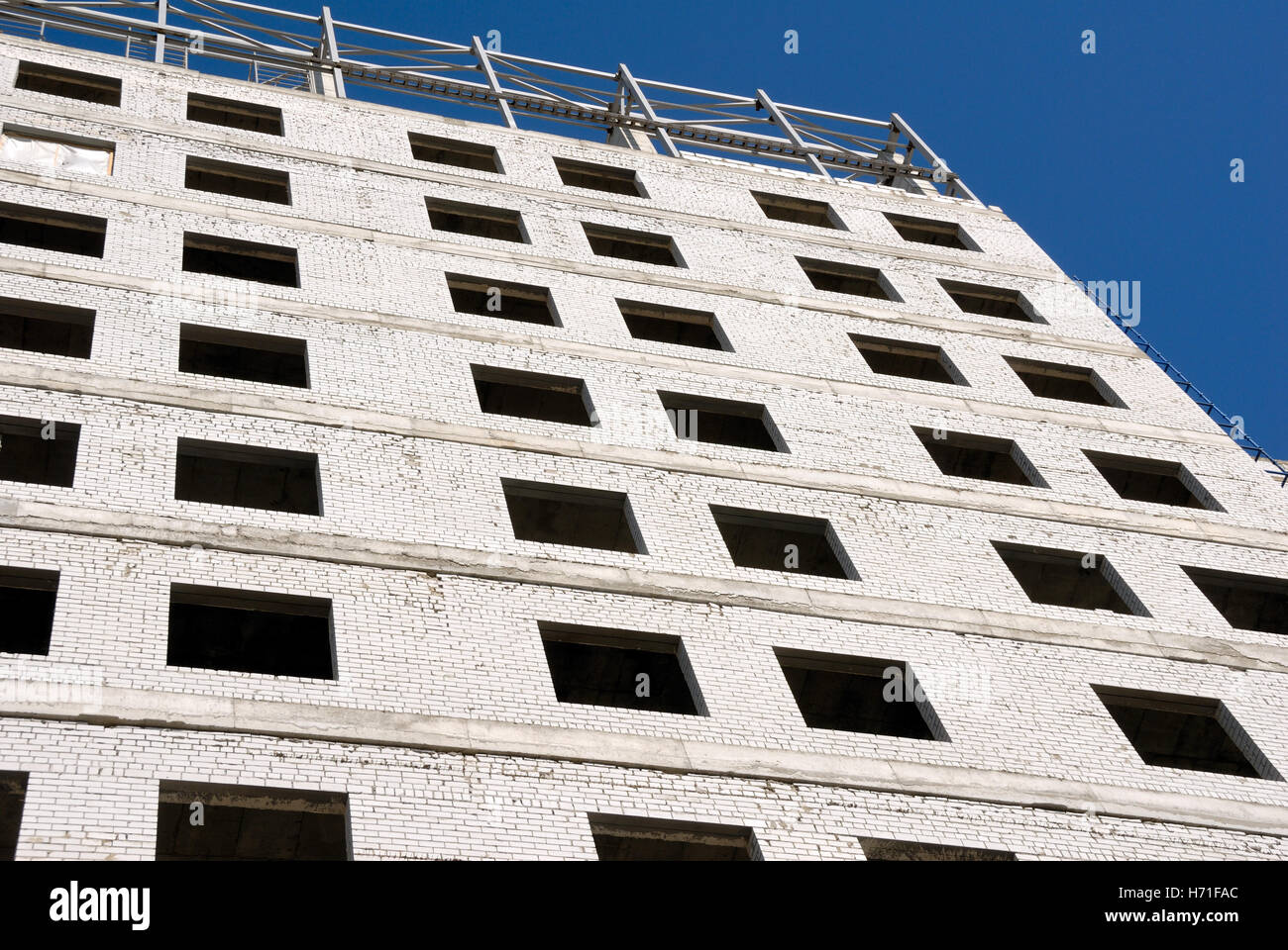 Construction of office building from glass and concrete Stock Photo - Alamy