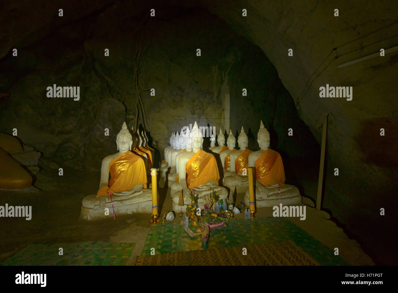 Buddha images hidden in Khan Kra Dai Cave, Wat Ao Noi, Prachuap Khiri ...