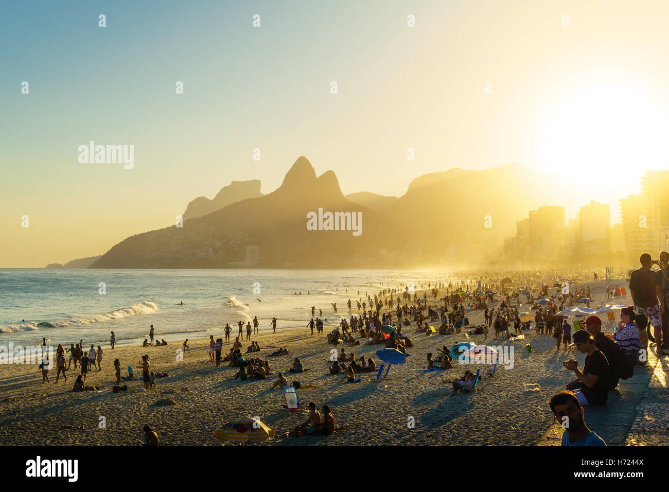 Explosive sunset hi-res stock photography and images - Alamy