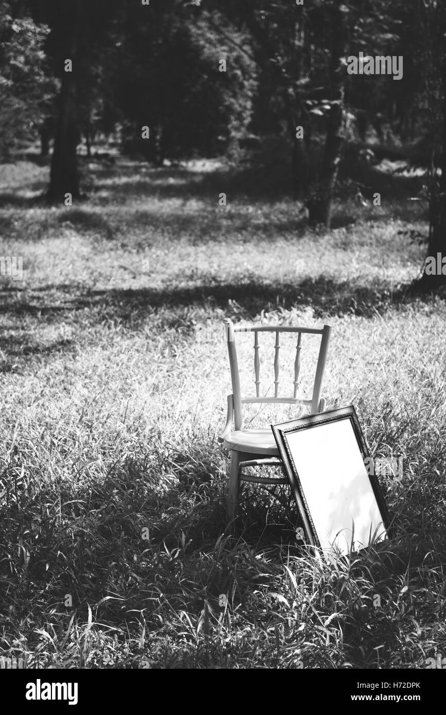 Empty picture frame wallpaper hi-res stock photography and images - Alamy