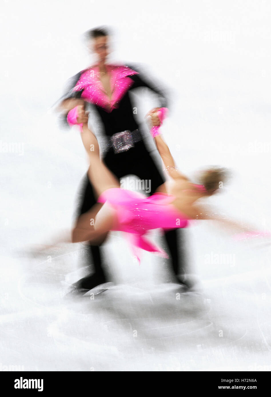 Man figure skating hi-res stock photography and images - Alamy